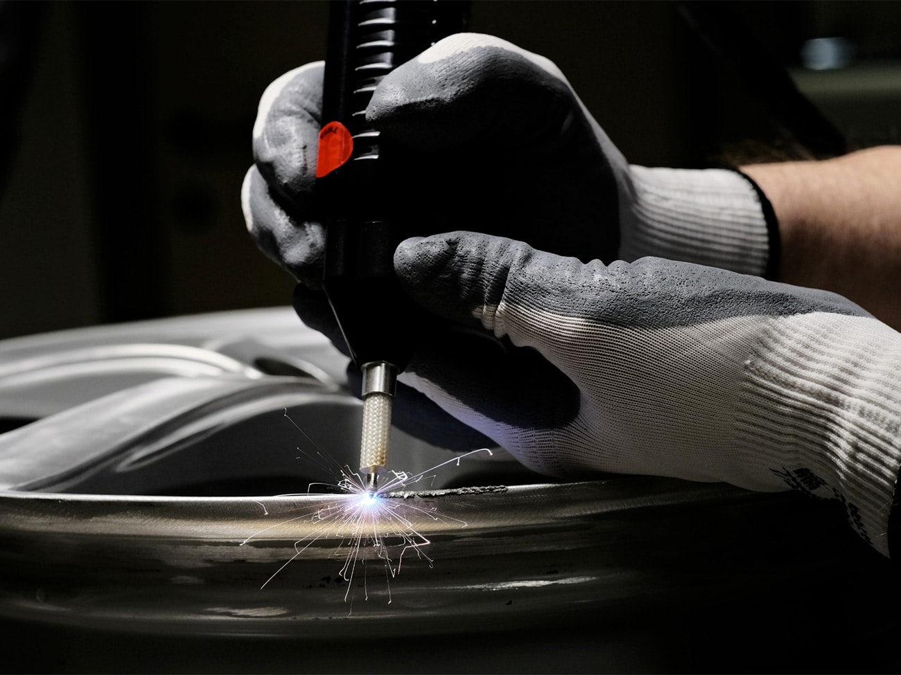 La nouvelle soudure manuelle au laser est gagnante - Metaltech